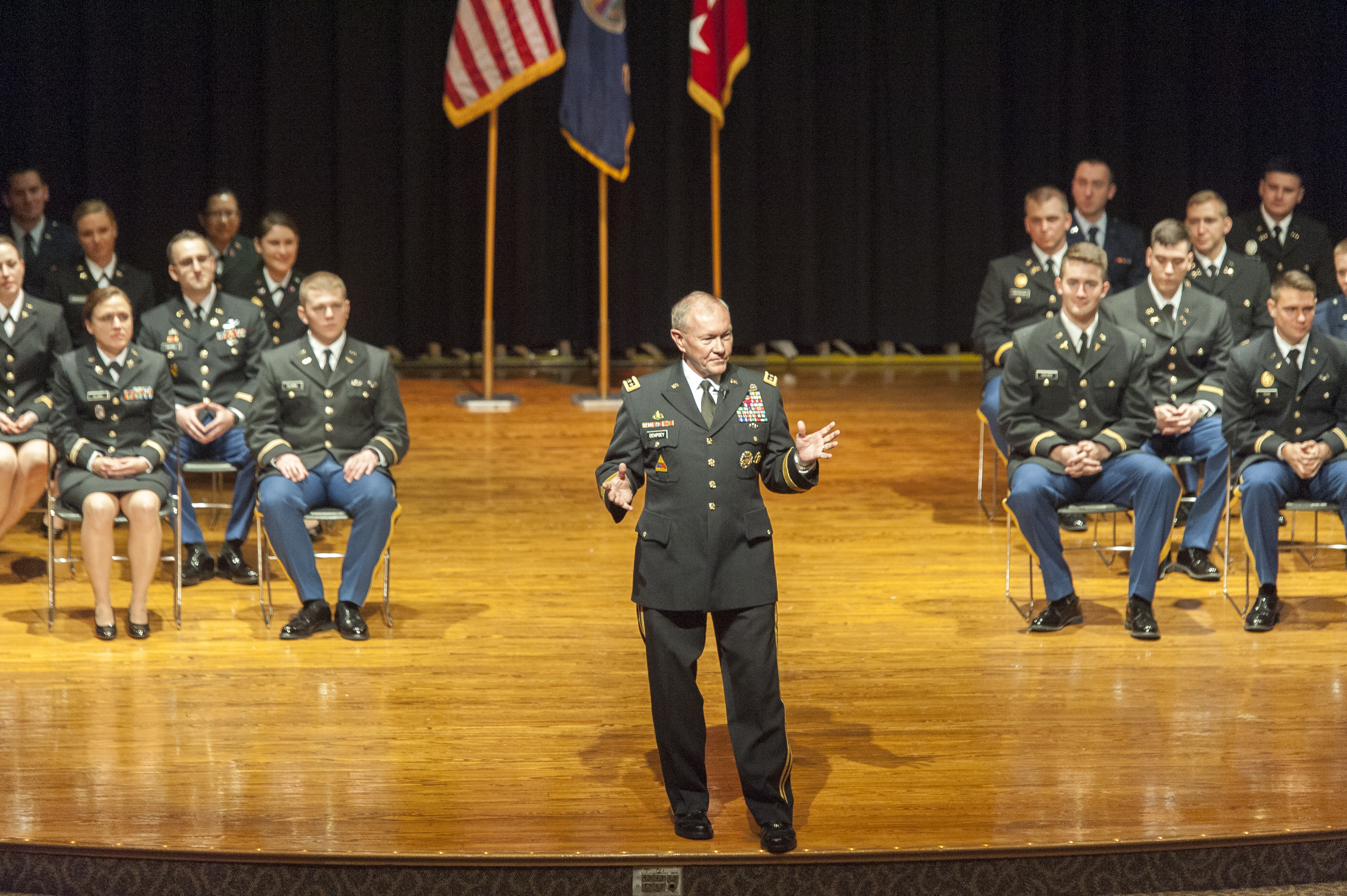 General Dempsey assists with Kansas State University's ROTC ...